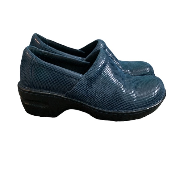 boc | Shoes | Boc Born Blue Textured Leather Slip On Comfort Shoes Size ...